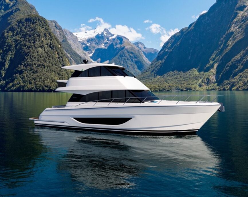 Maritimo M50 Flybridge and S50 Sedan Motor Yachts design and production ...